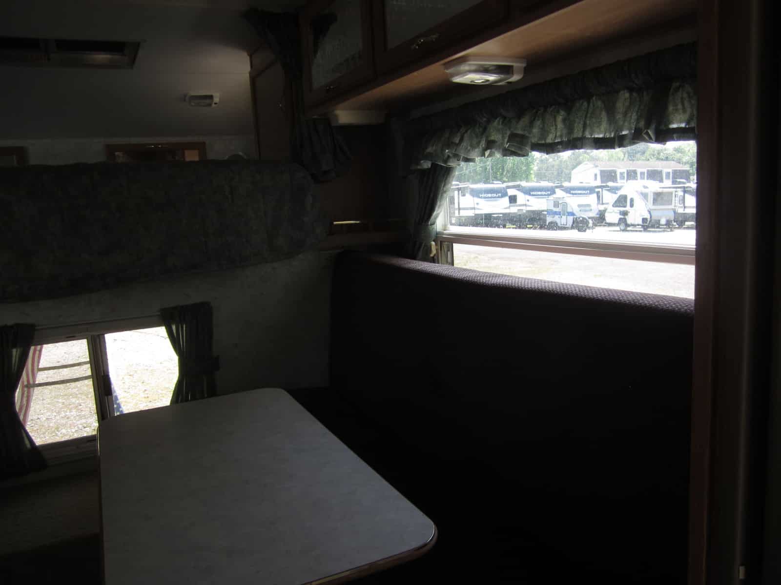 961 Shadow Cruiser Truck Camper | Gloucester RV